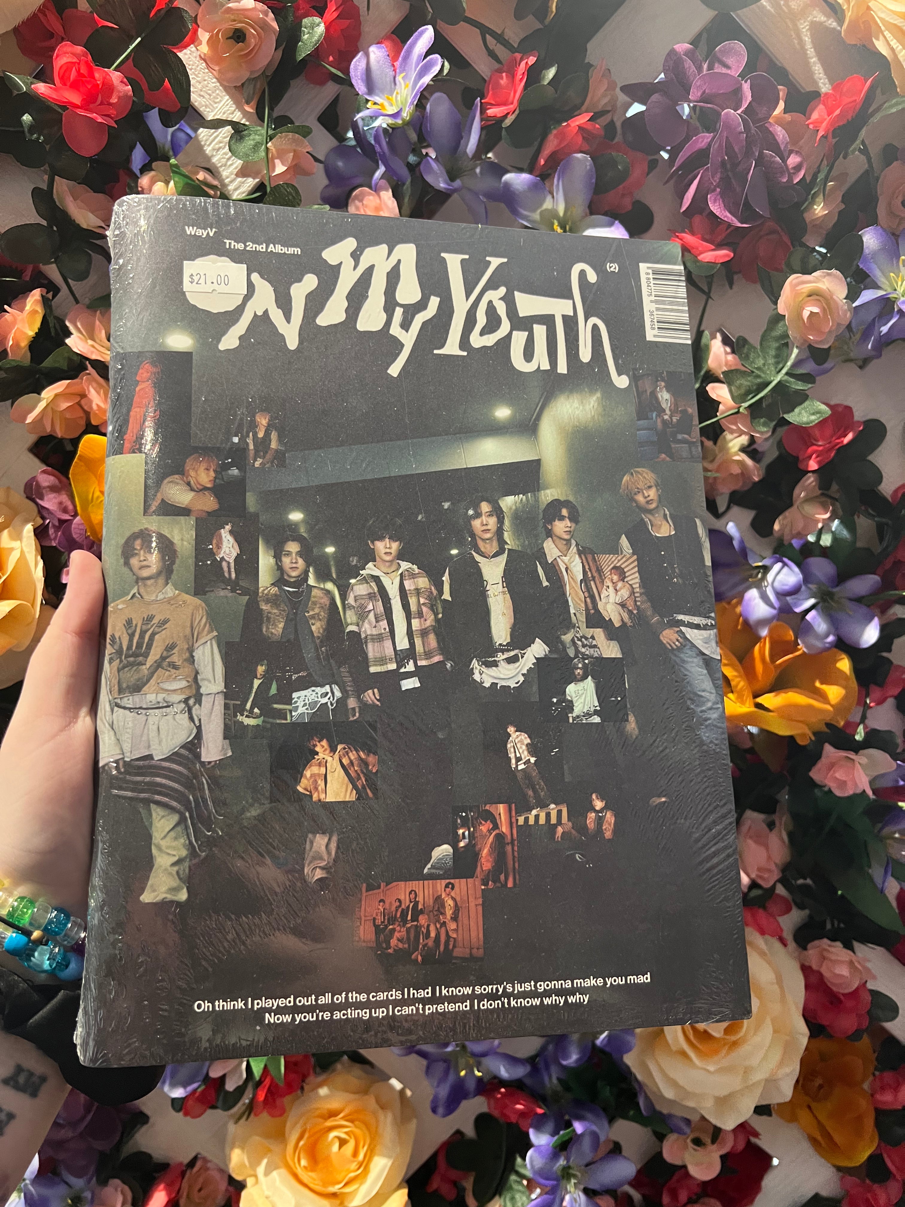 WayV - On My Youth (Photobook Ver.) – Kingdom Kpop & More